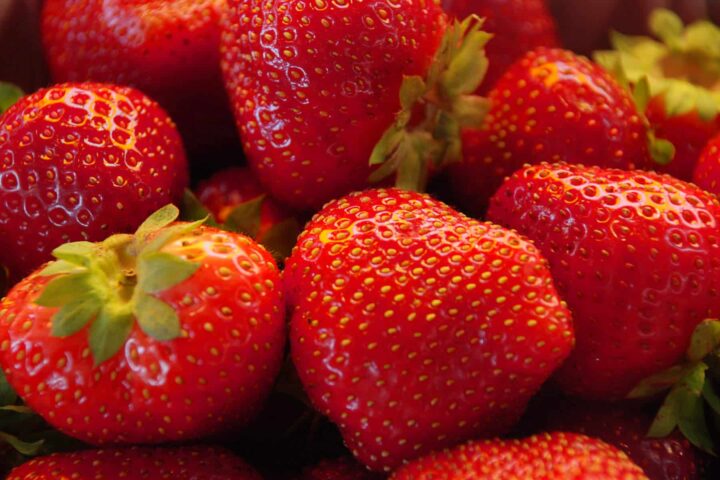 45 Types of Strawberries: (A to Z) Photos