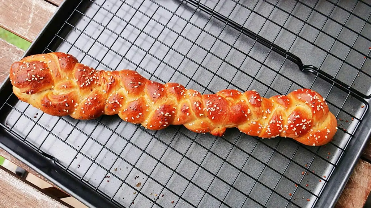 Best Challah Bread Recipe 🥖 How To Braid - Butter N Thyme