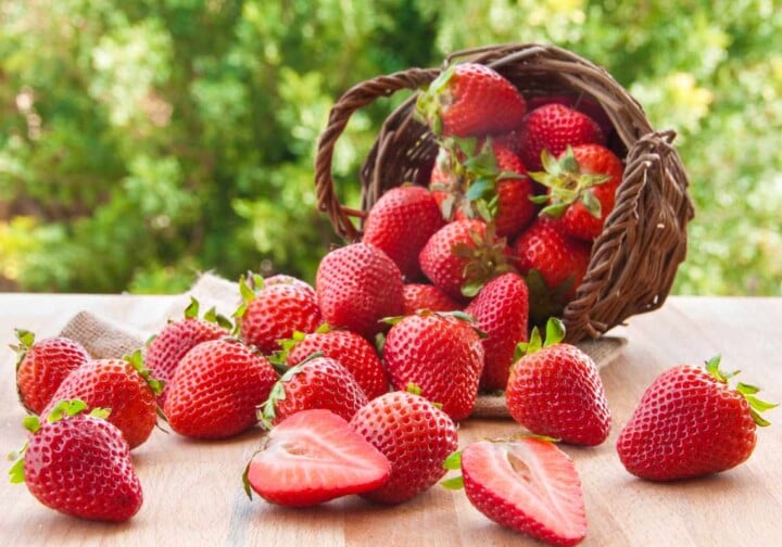 Best 7 Ways to Store Strawberries | Maximize Shelf Life - Butter N Thyme